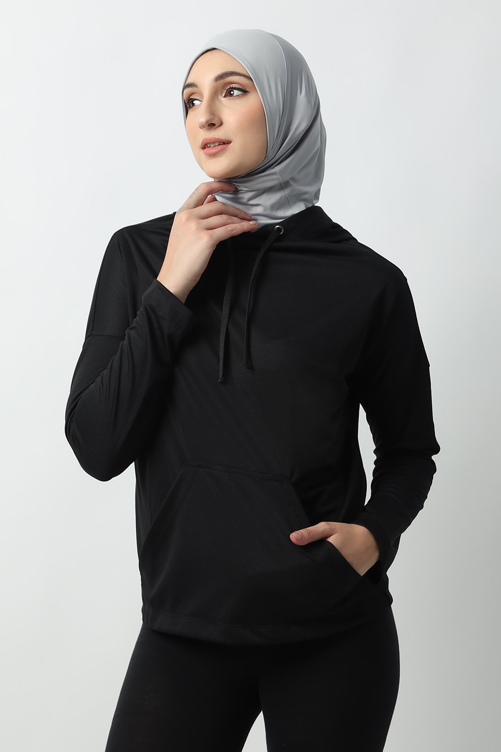 Maneesa Top Hoodie - Black – hiaeverywear.com